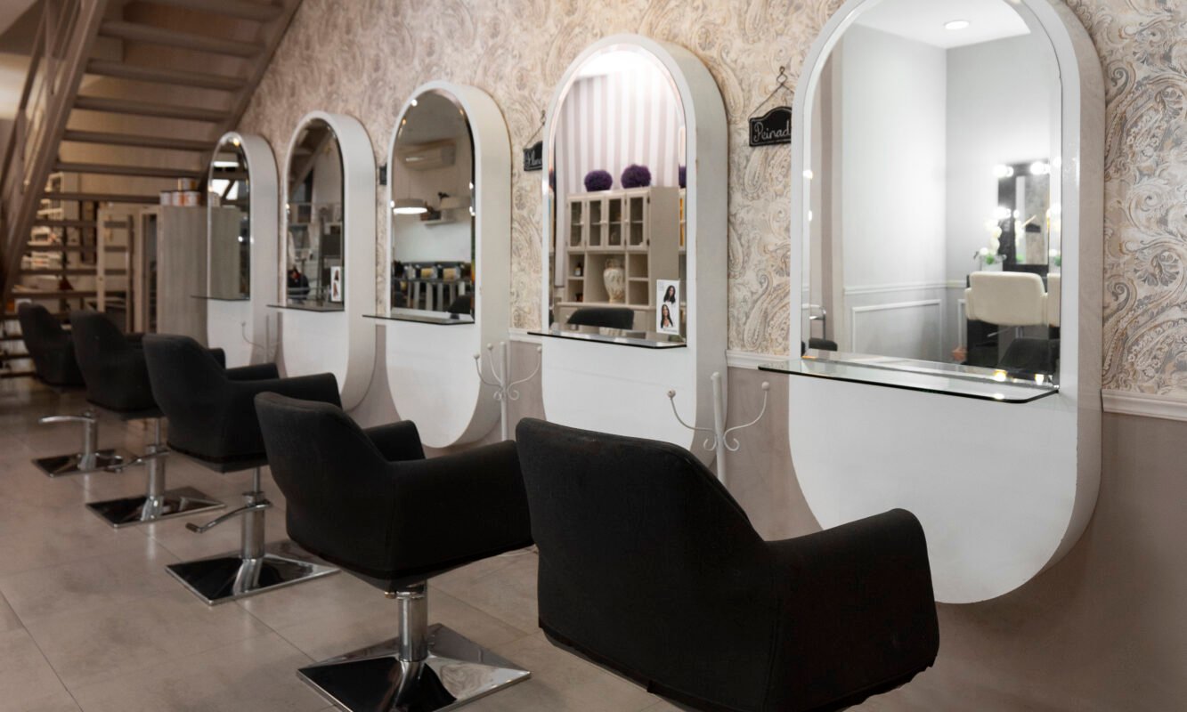#1 Beauty Salon Interior Designer in Dubai | Transform Your Salon ...